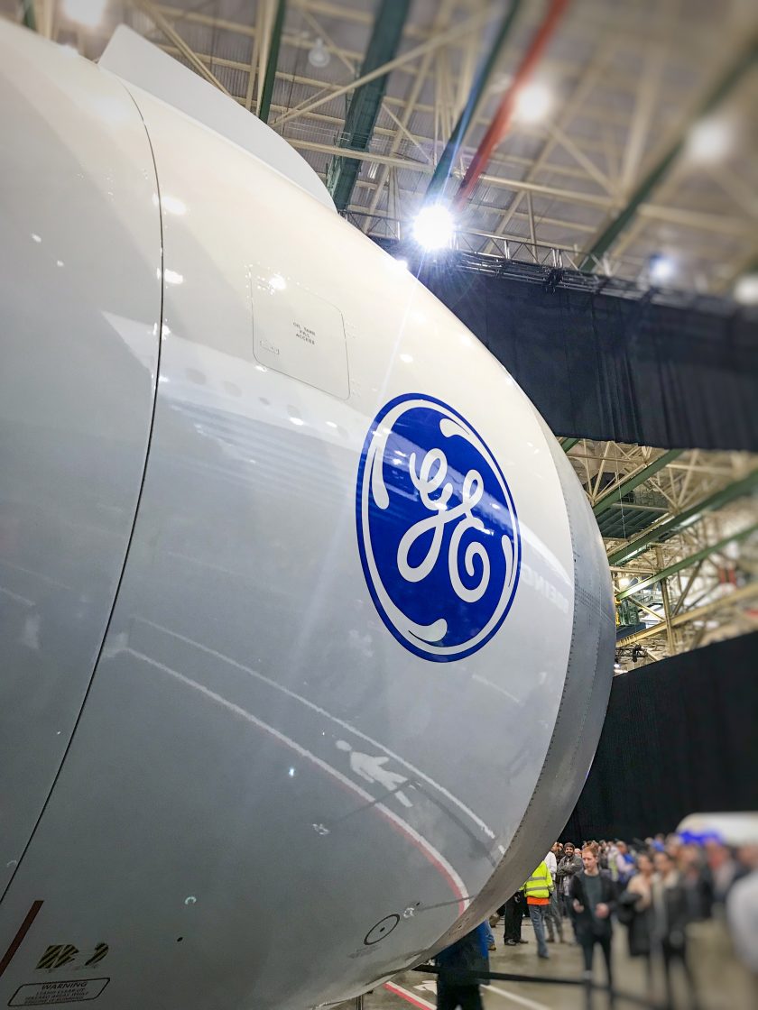 Boeing Quietly Unveils Fully Painted Boeing 777X to Employees ...