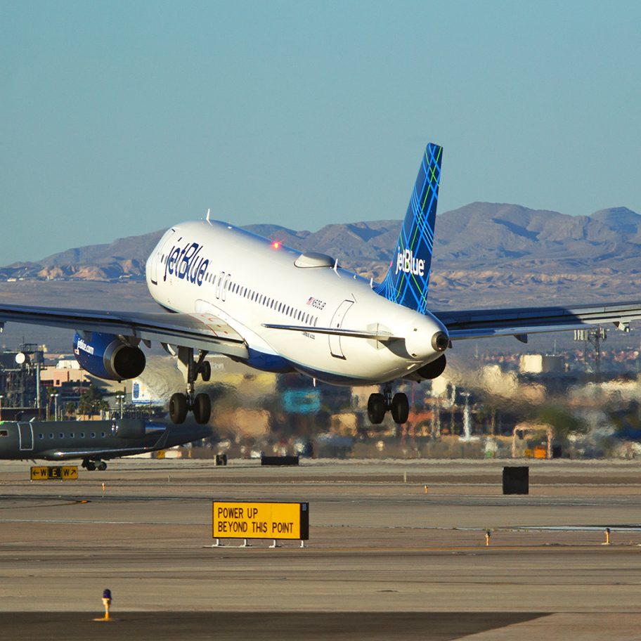 Ultimate Home Flight Simulator Setup for Airline Pilots | AirlineGeeks.com