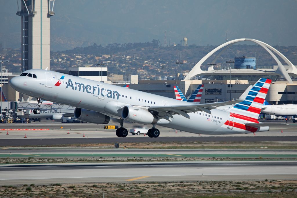 American Scales Back Winter Transcontinental Frequencies | AirlineGeeks.com