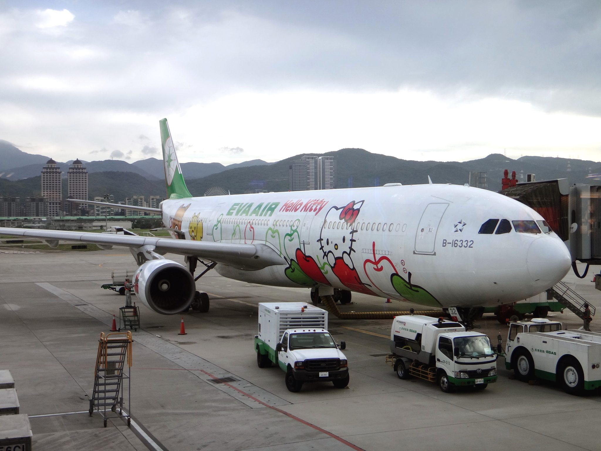 EVA Air Brings Back Hello Kitty Jet Service | AirlineGeeks.com