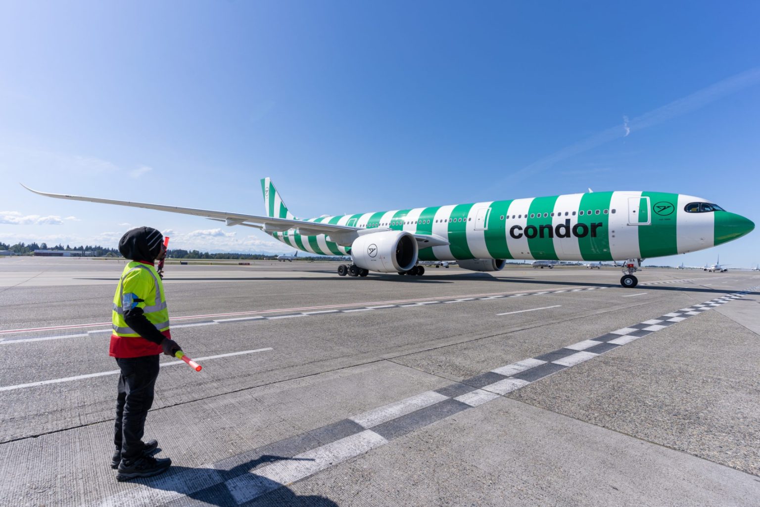 Livery of the Week: Condor’s Stripes | AirlineGeeks.com