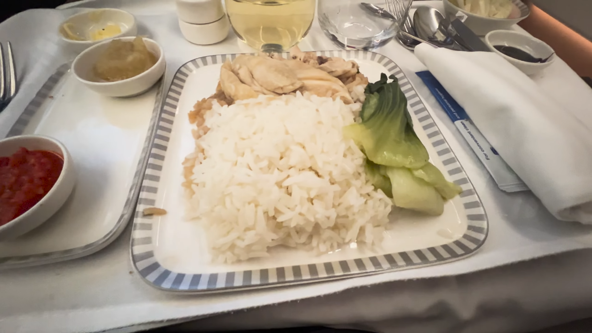 chicken rice- SQ24 | AirlineGeeks.com