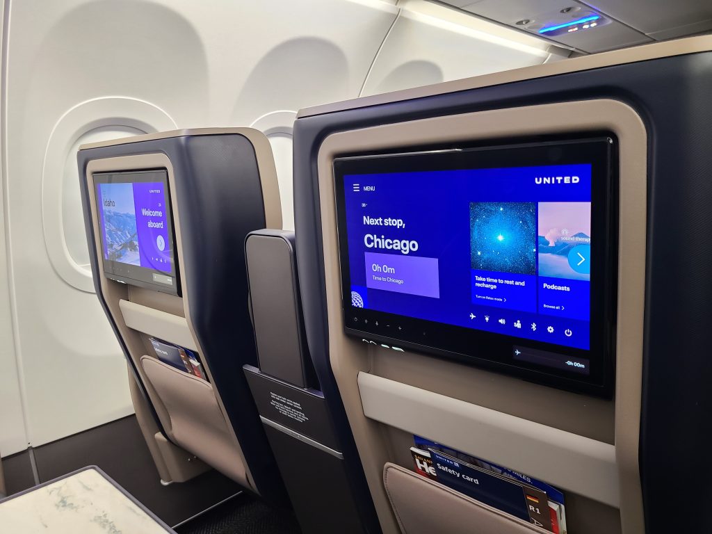 An Inside Look at United’s New A321neo | AirlineGeeks.com