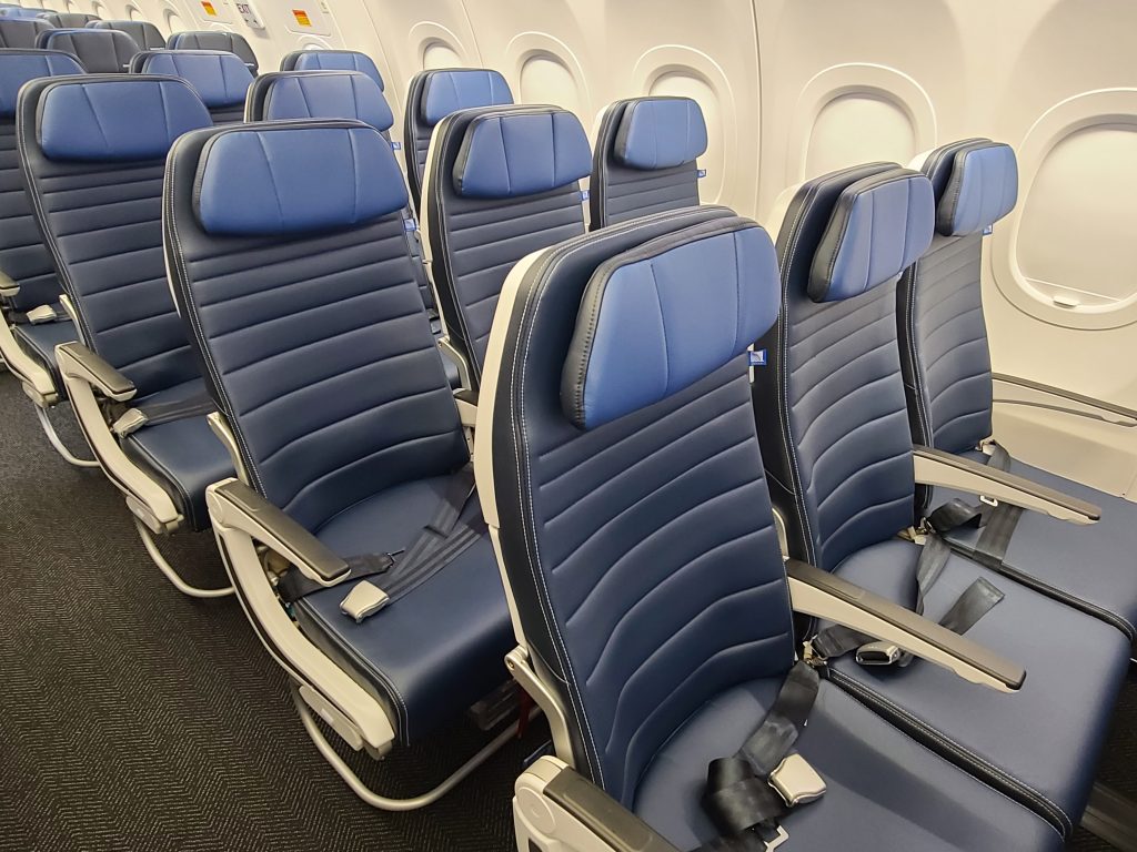 An Inside Look at United’s New A321neo | AirlineGeeks.com