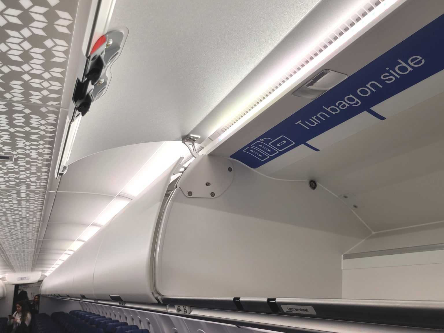 An Inside Look at United’s New A321neo | AirlineGeeks.com