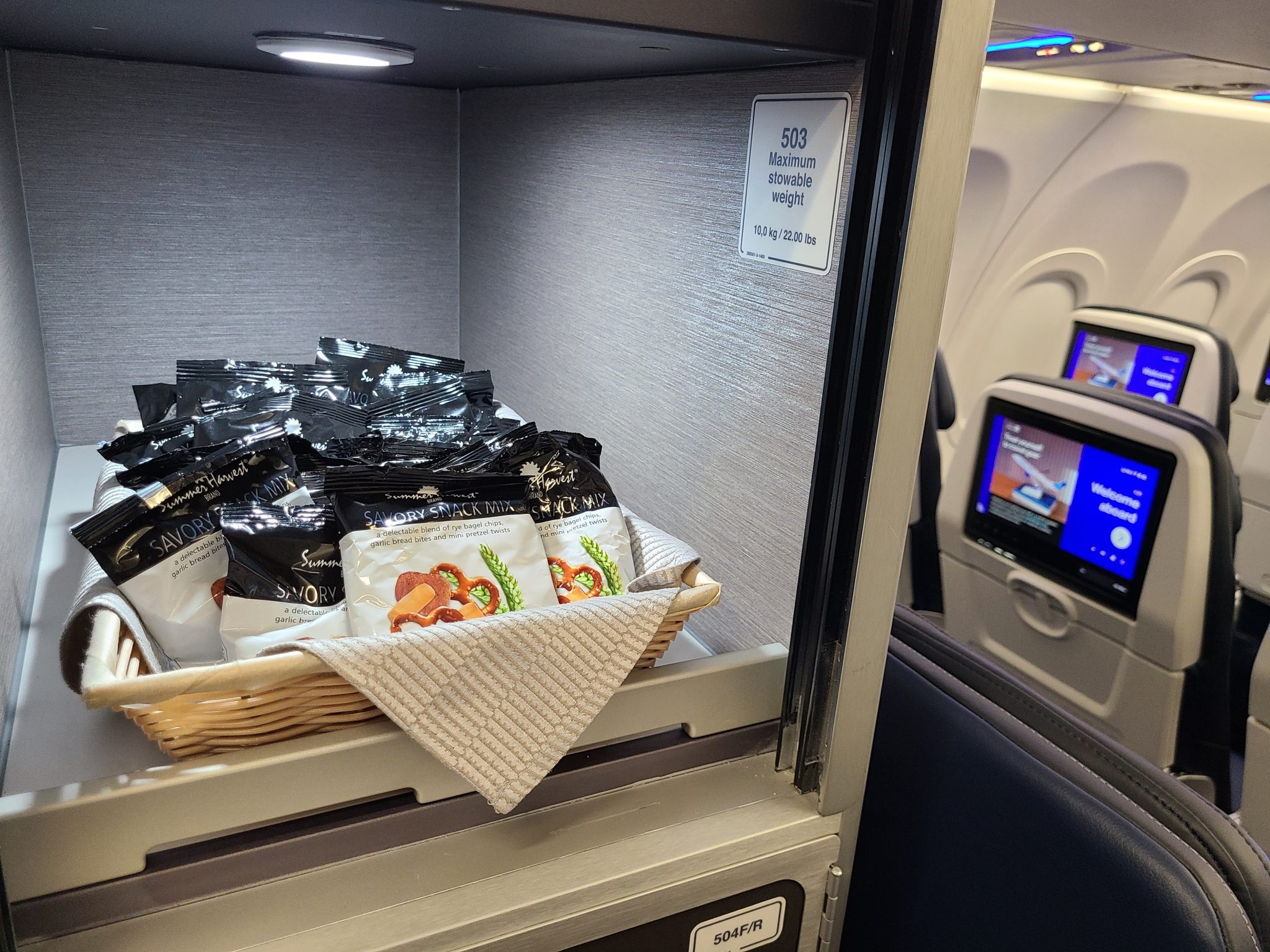 An Inside Look at United’s New A321neo | AirlineGeeks.com