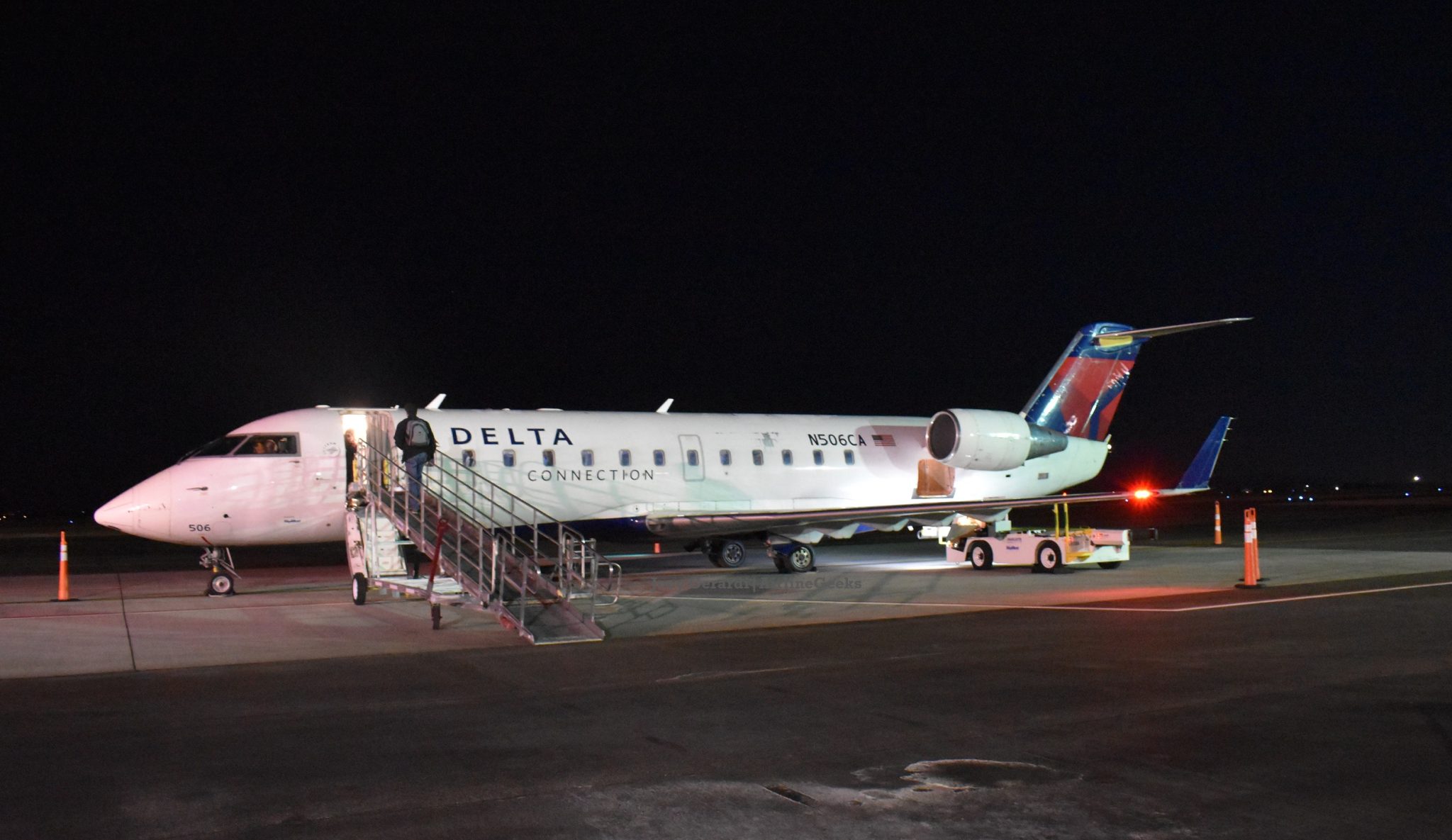 Last Delta CRJ-200 Flight Takes Off | AirlineGeeks.com