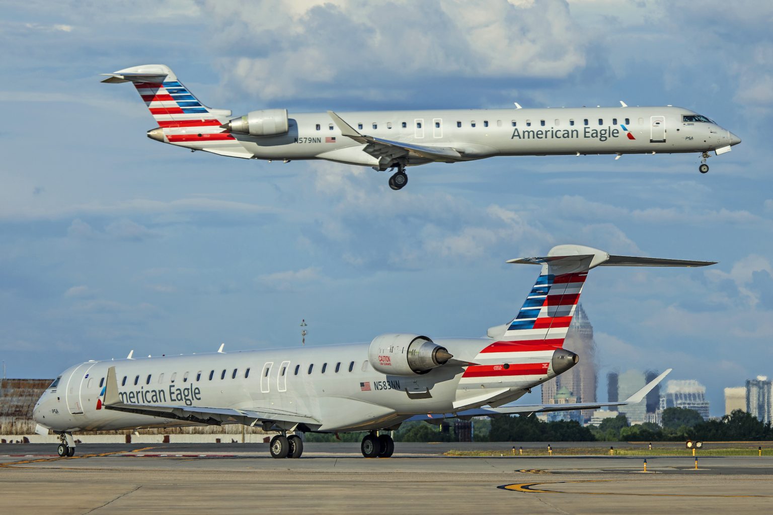 Which U.S. Airlines Are Offering Sign-On Bonuses to New Pilots ...