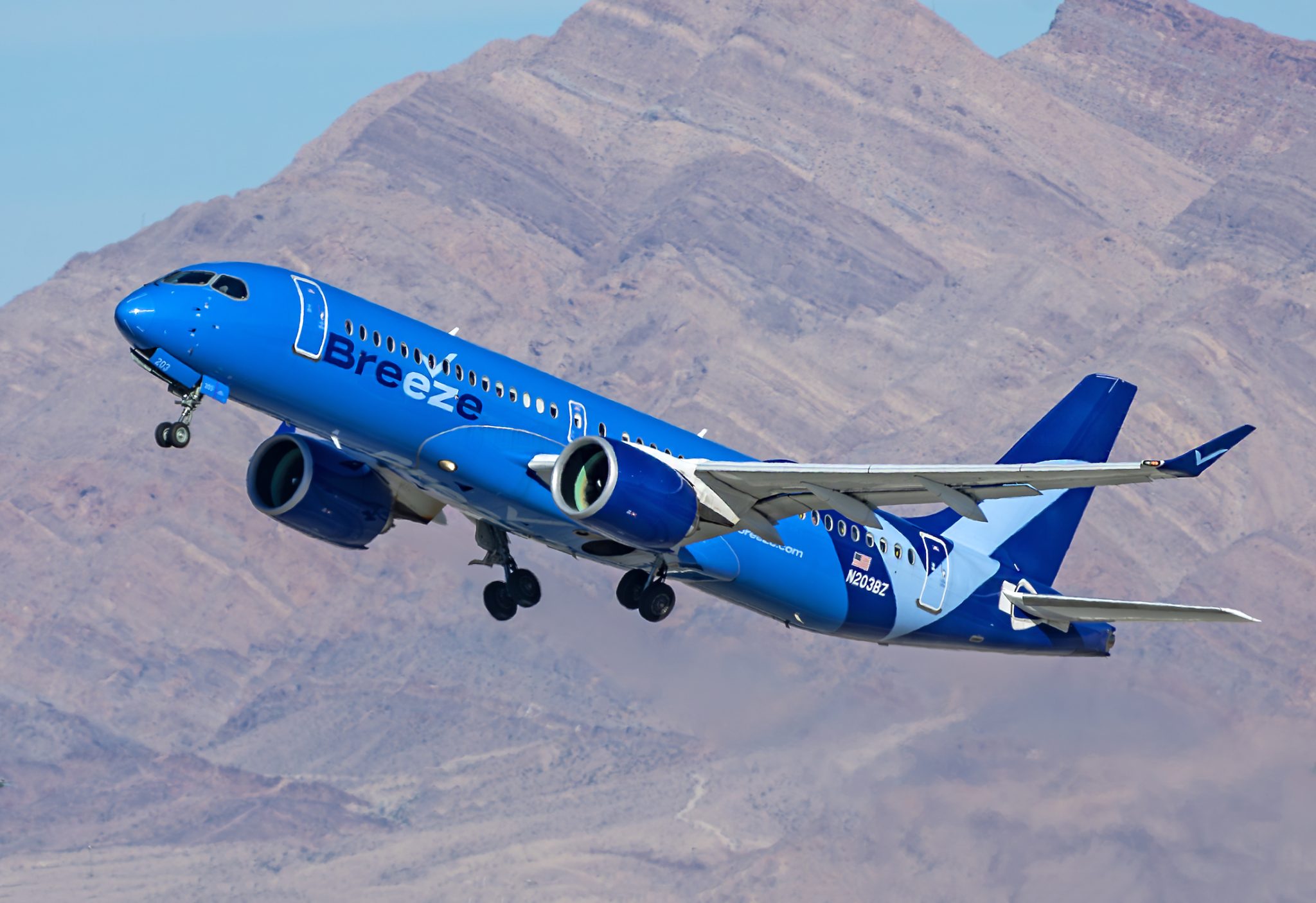 Breeze Adds 10 More A220s, Transitions to All-Airbus Fleet by Year-End ...