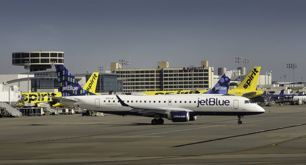 Spirit, JetBlue Pilots Plan to Negotiate New Contracts After Failed ...