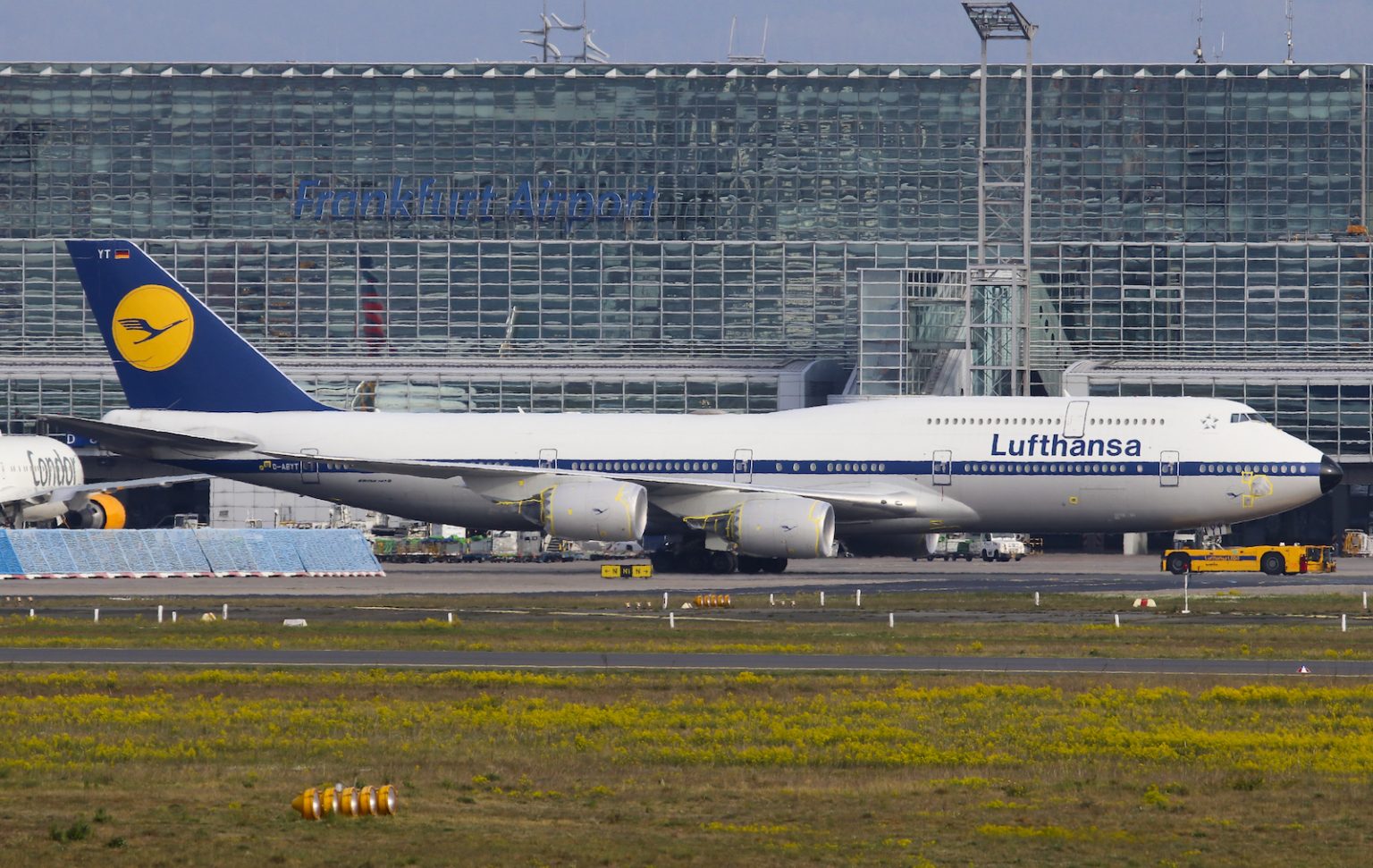 Livery of the Week: Lufthansa’s 747 Retro Jet | AirlineGeeks.com