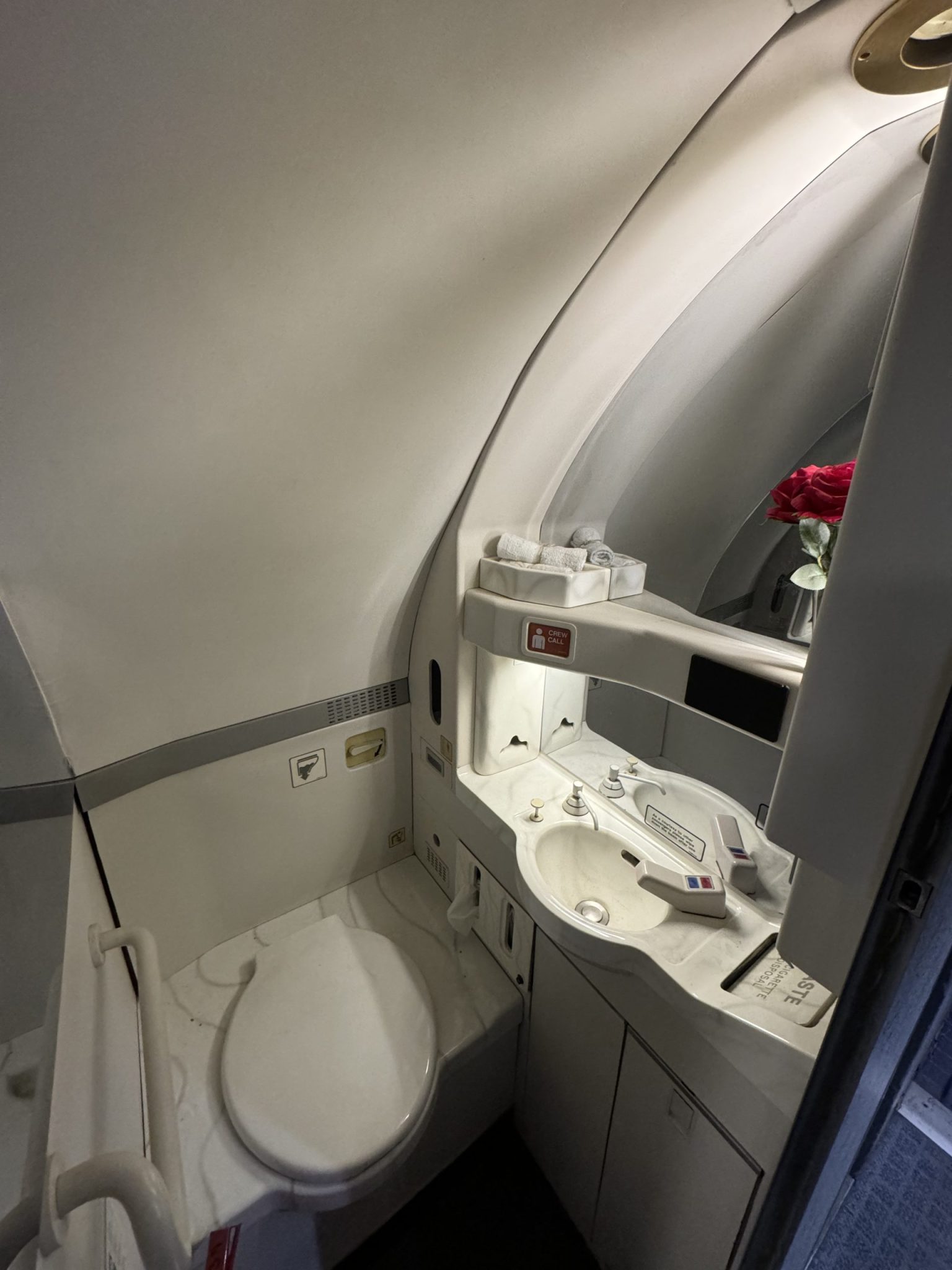 A Detailed Look Inside Concorde | AirlineGeeks.com