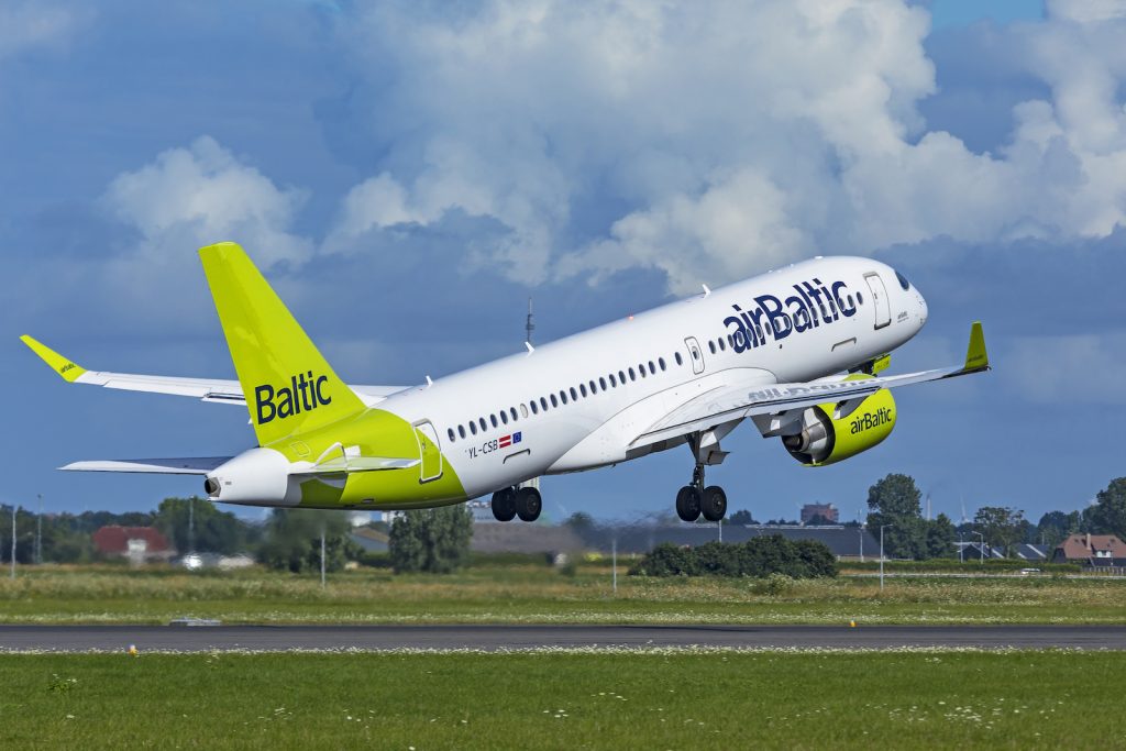 airBaltic Makes Play for Foreign Pilots | AirlineGeeks.com