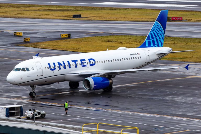 United Resumes Flights After Tech Problem | AirlineGeeks.com