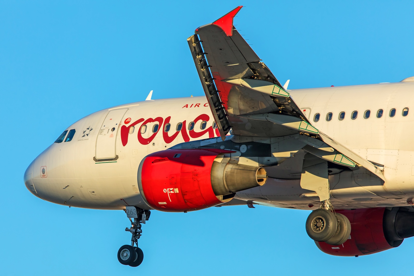 Delta Officially Debuts 100-Year Livery | AirlineGeeks.com