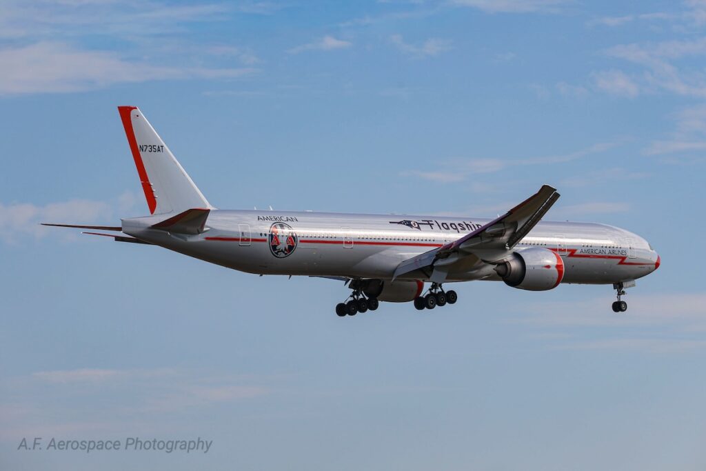 First Look: American’s Retro 777-300ER | AirlineGeeks.com
